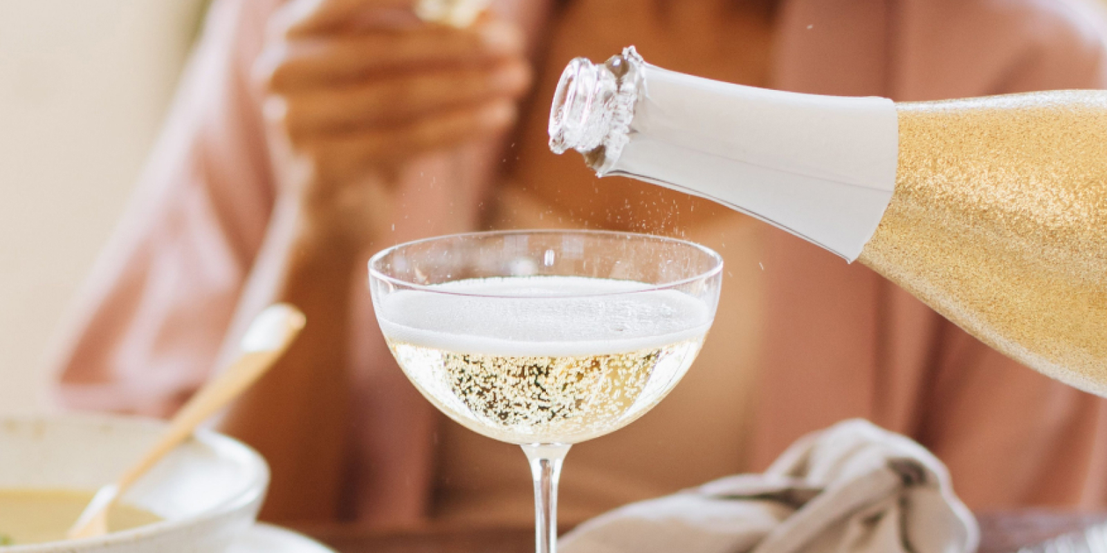 Guide to Sparkling Wine (and Champagne): Expert Tips - ONEHOPE Blog